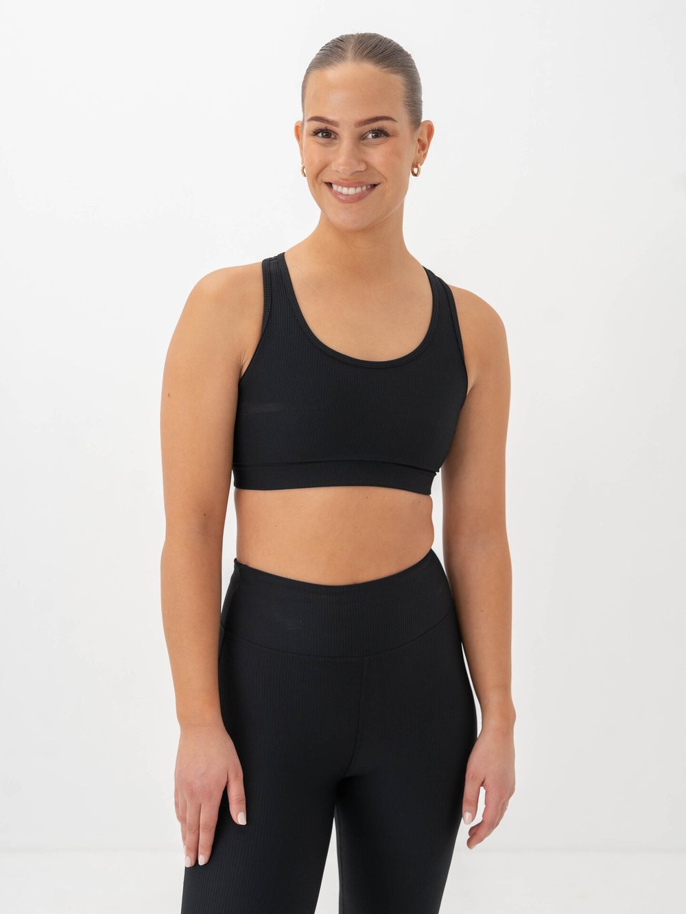 Röhnisch Ribbed R Sportsbra - Sort | Getinspired.no