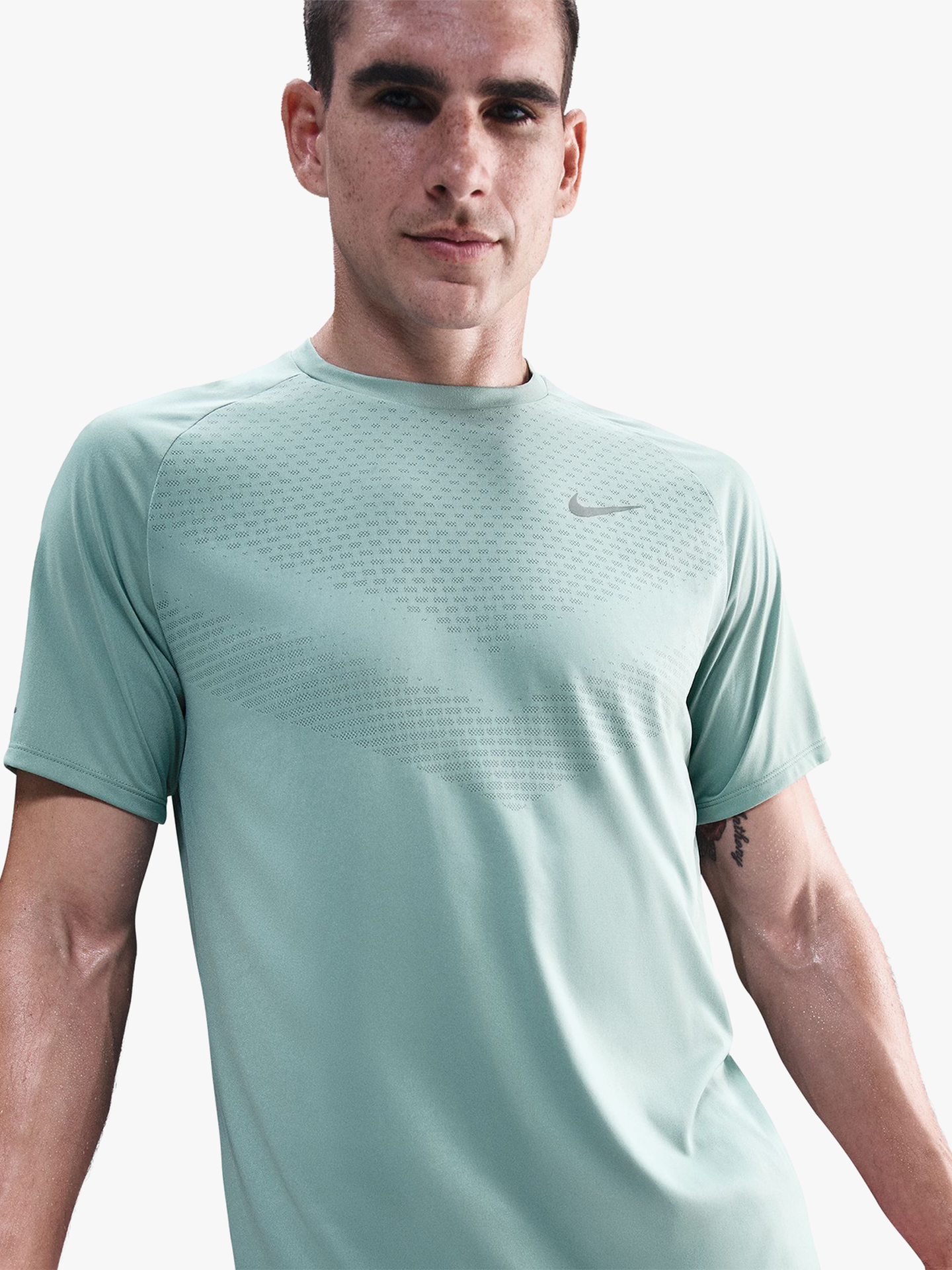 Nike Dri-Fit Adv Stride Short Sleeve Top - Grønn | Getinspired.no